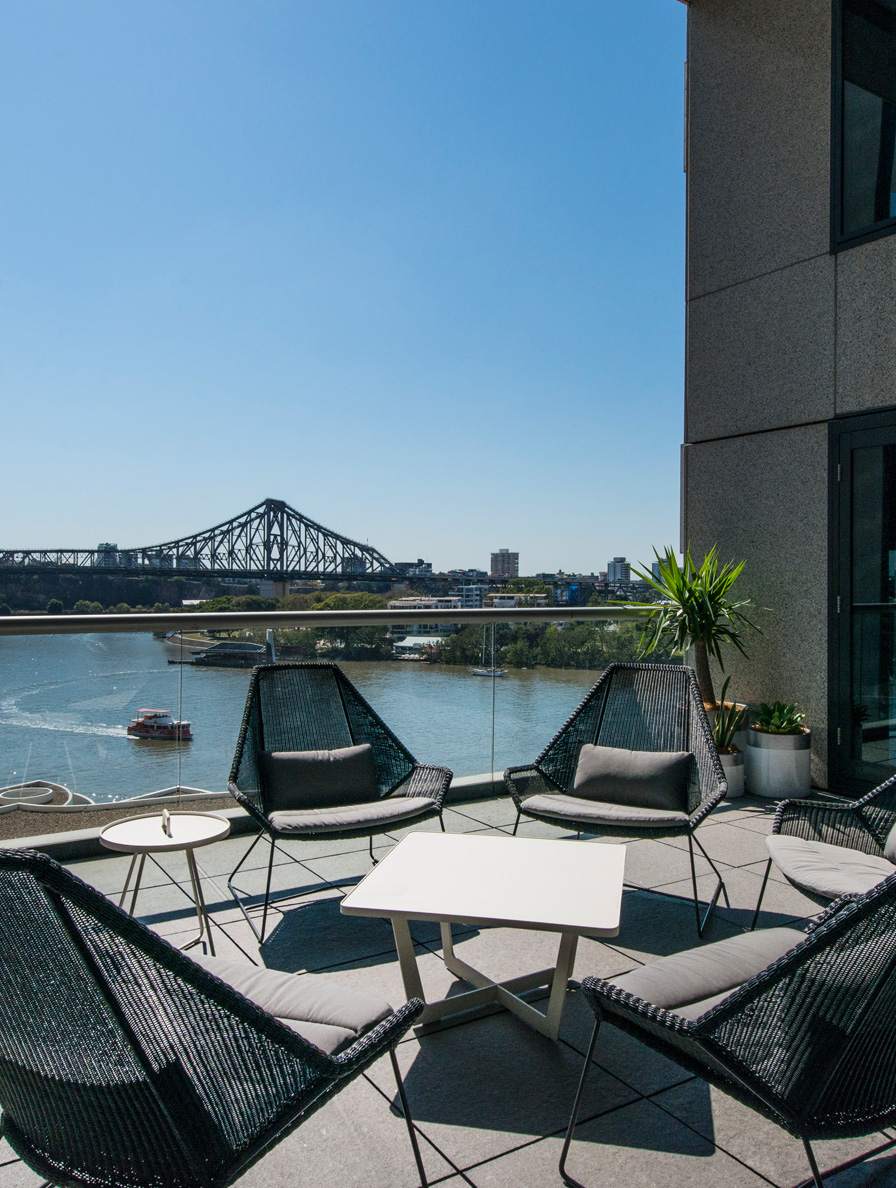 Riverside Centre - Frnk.